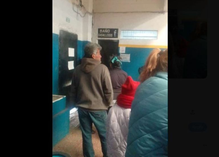 Monte Chingolo: una usuaria de redes denunció que votaron en un baño ...