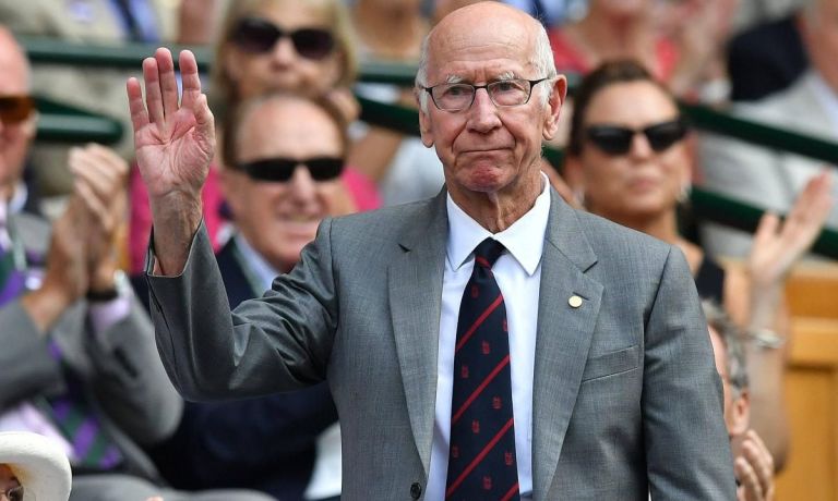 Falleció el ícono del Manchester United y del fútbol inglés, Sir Bobby ...