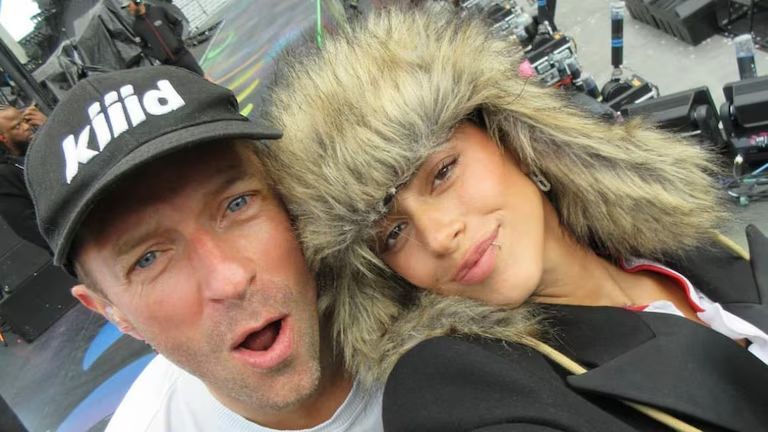 Chris Martin contó por qué convocó a Tini para participar del nuevo ...