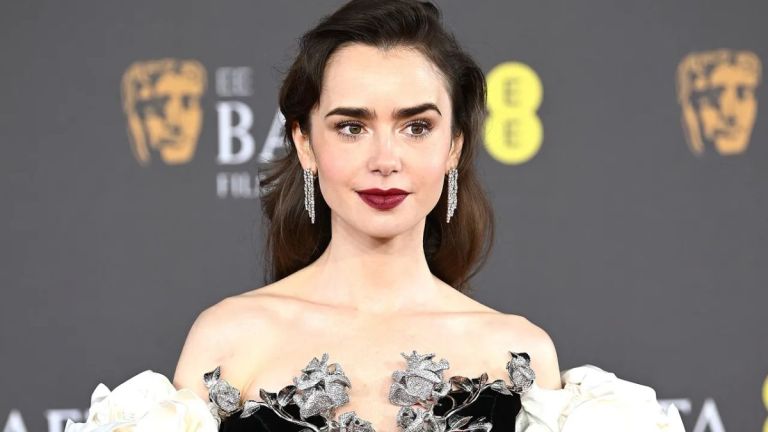 Lily Collins da la bienvenida a su primera hija por vientre subrogado ...