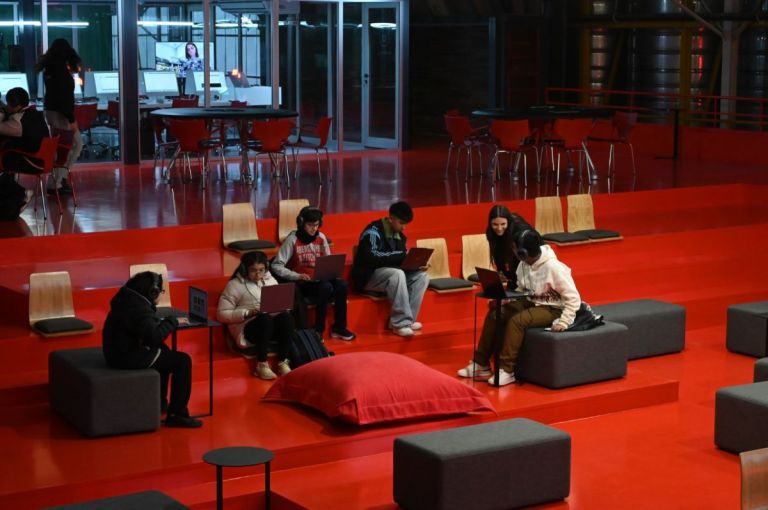 La Ciudad inauguró el primer centro TUMO de América: Una apuesta al ...