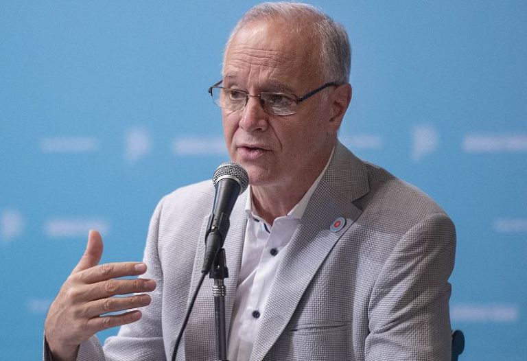 Daniel Gollán: "La gente no comprende que la gripe per se mata miles de ...